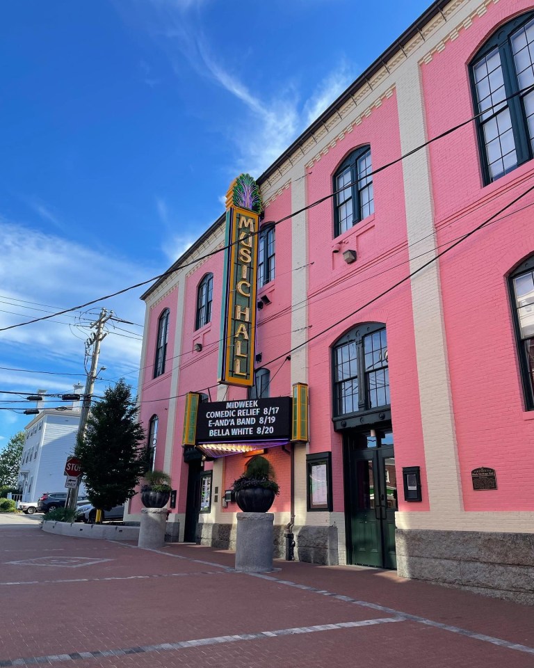 An Afternoon in Portsmouth, New Hampshire - The Pink Chickadee