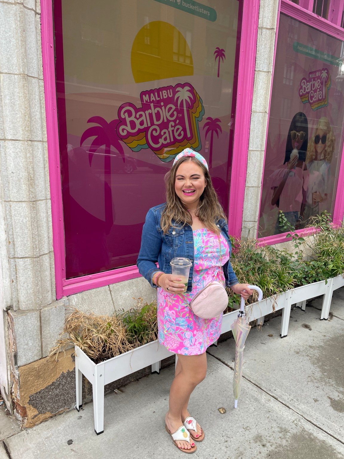My Experience at Chicago’s Malibu Barbie Cafe - The Pink Chickadee