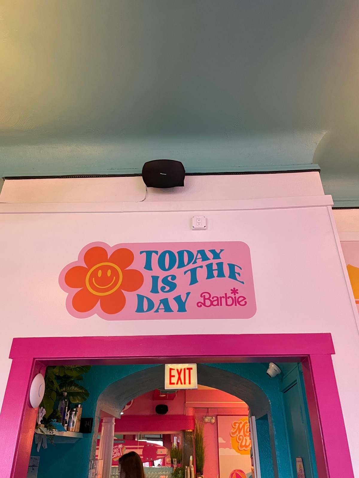 My Experience at Chicago’s Malibu Barbie Cafe - The Pink Chickadee